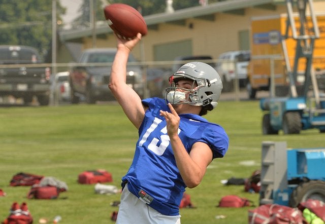 Connor Neville transferring, WSU now with 5 spring QBs