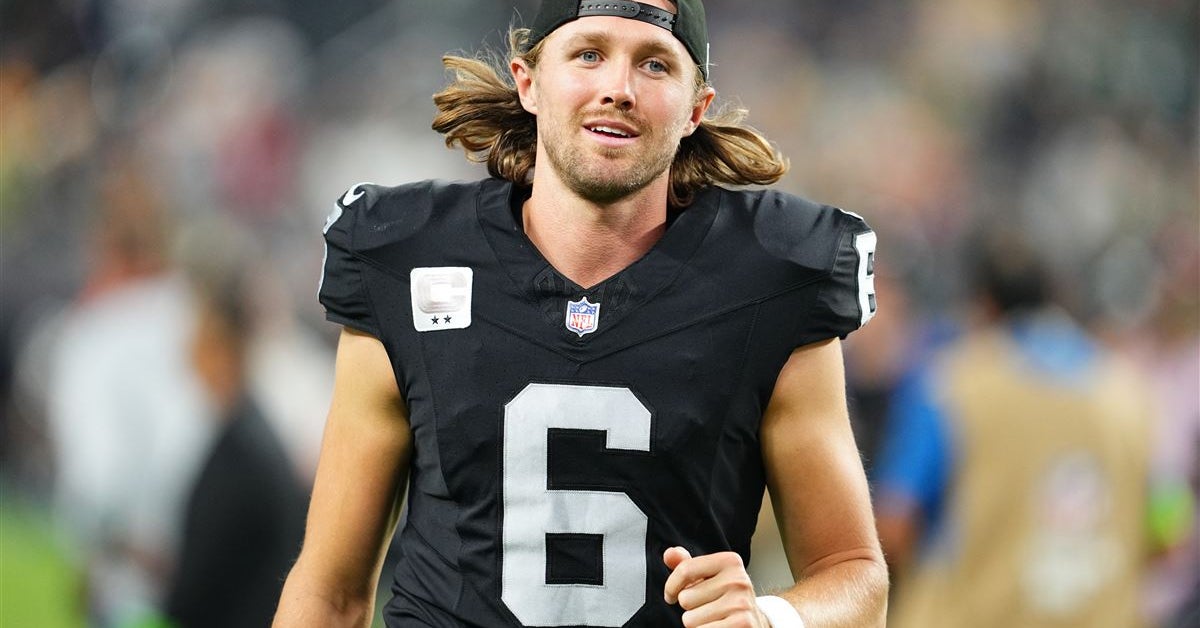 NFL Pack Pros Week 9: Cole punts into the record books, deadline trades ...