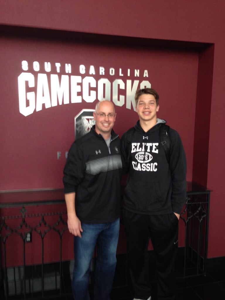 2018 QB gets first look at South Carolina
