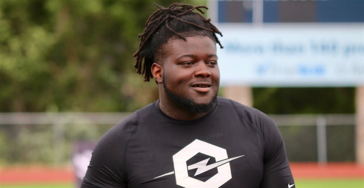 North Hardin's Octavious Oxendine picks Kentucky