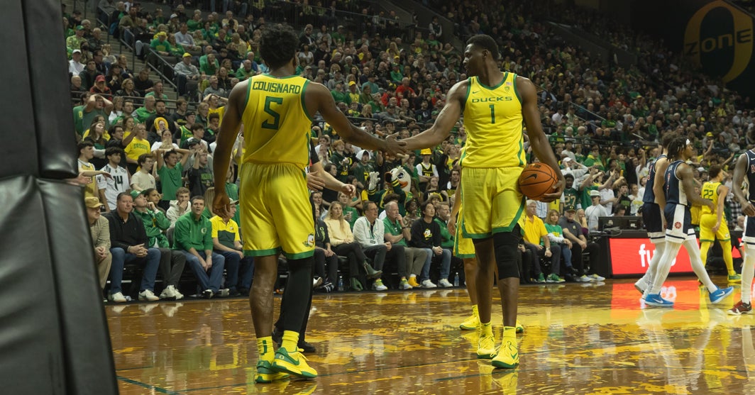 Arizona bullies Oregon to dominating win in Matthew Knight Arena
