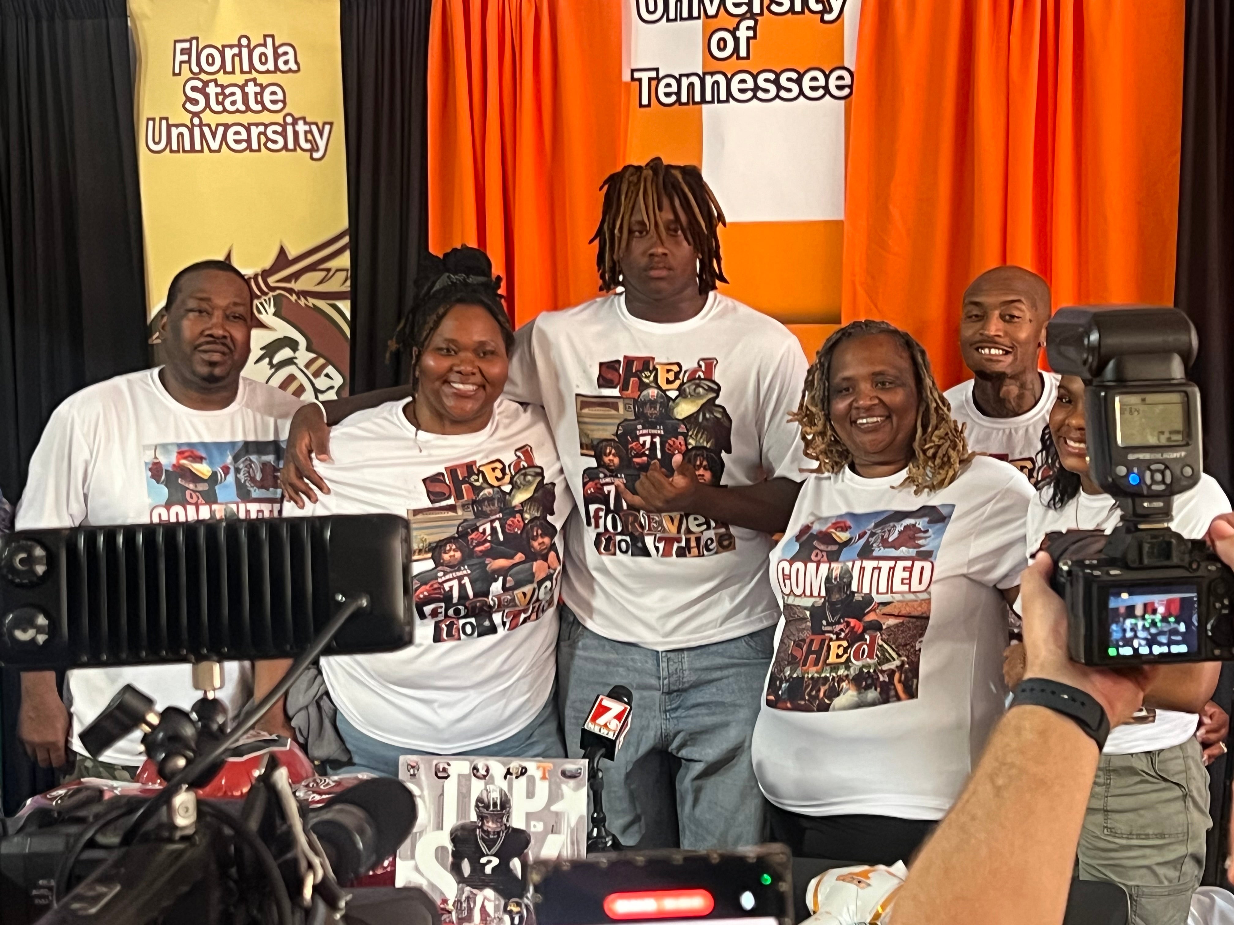 South Carolina lands commitment from Gaffney OL Shedrick Sarratt Jr.