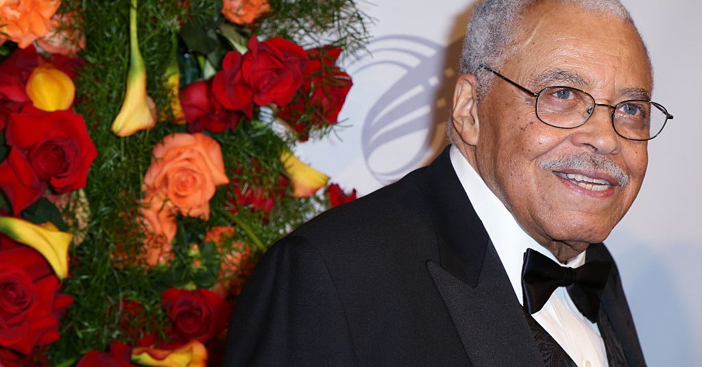 The sports world mourns James Earl Jones' death