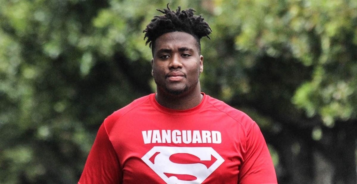 OL Smith commits to Miami on Sunday