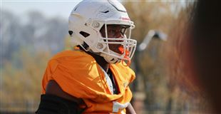 Kyle Phillips, Tennessee, Strong-Side Defensive End