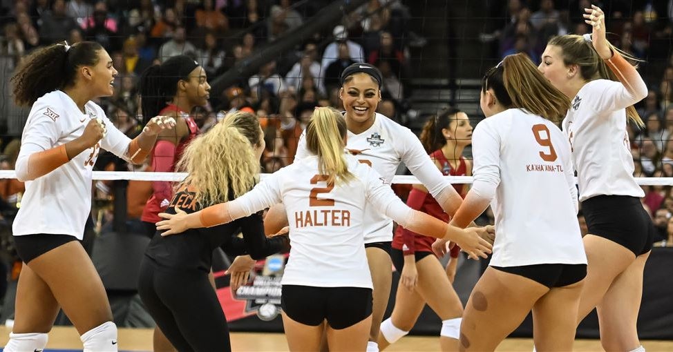 No. 1 Texas wins women's volleyball national title in dominating 3-0 ...