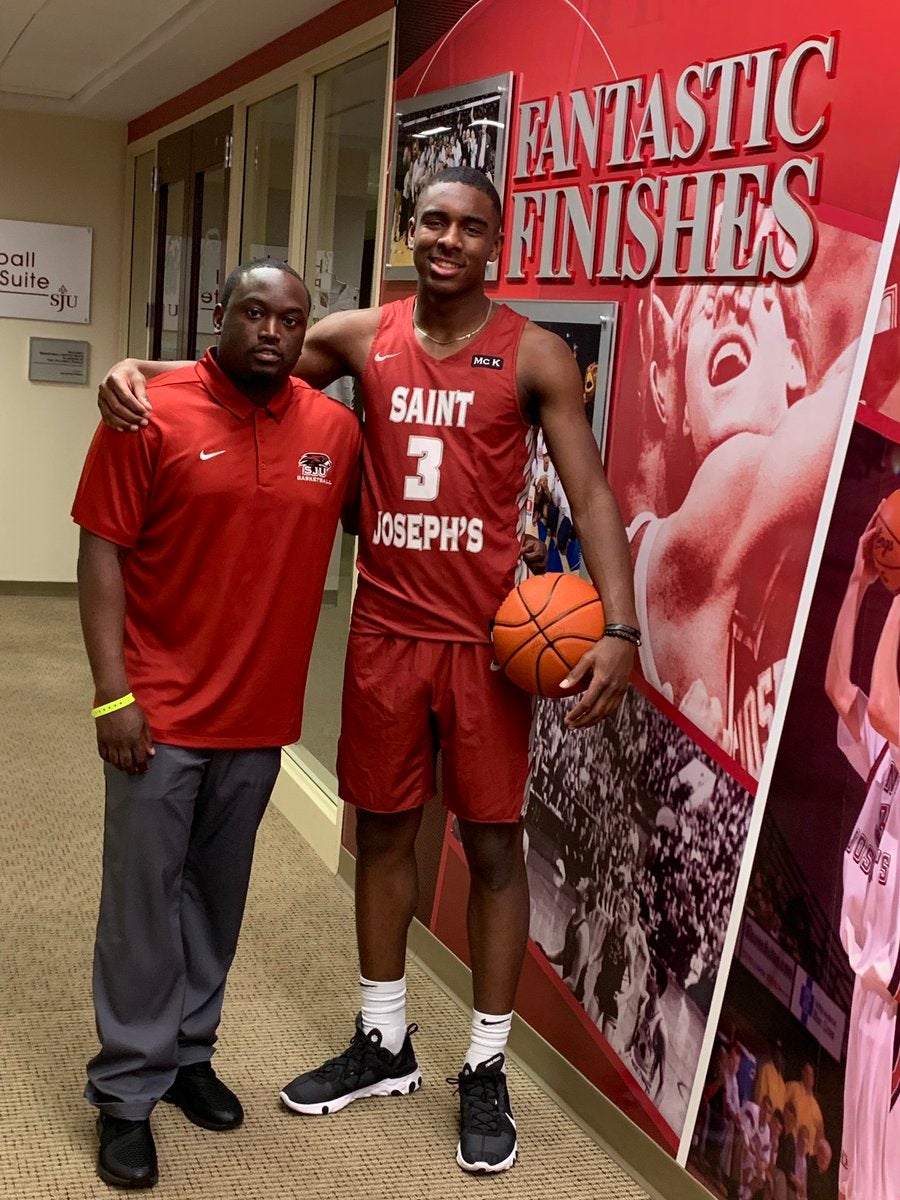 Brown's buzzer beater gets Hawks past Wildcats