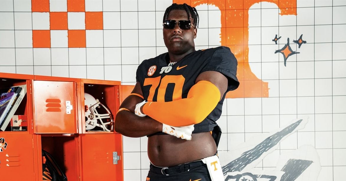 Behind the Crystal Ball: Forecasting five-star OT David Sanders to ...