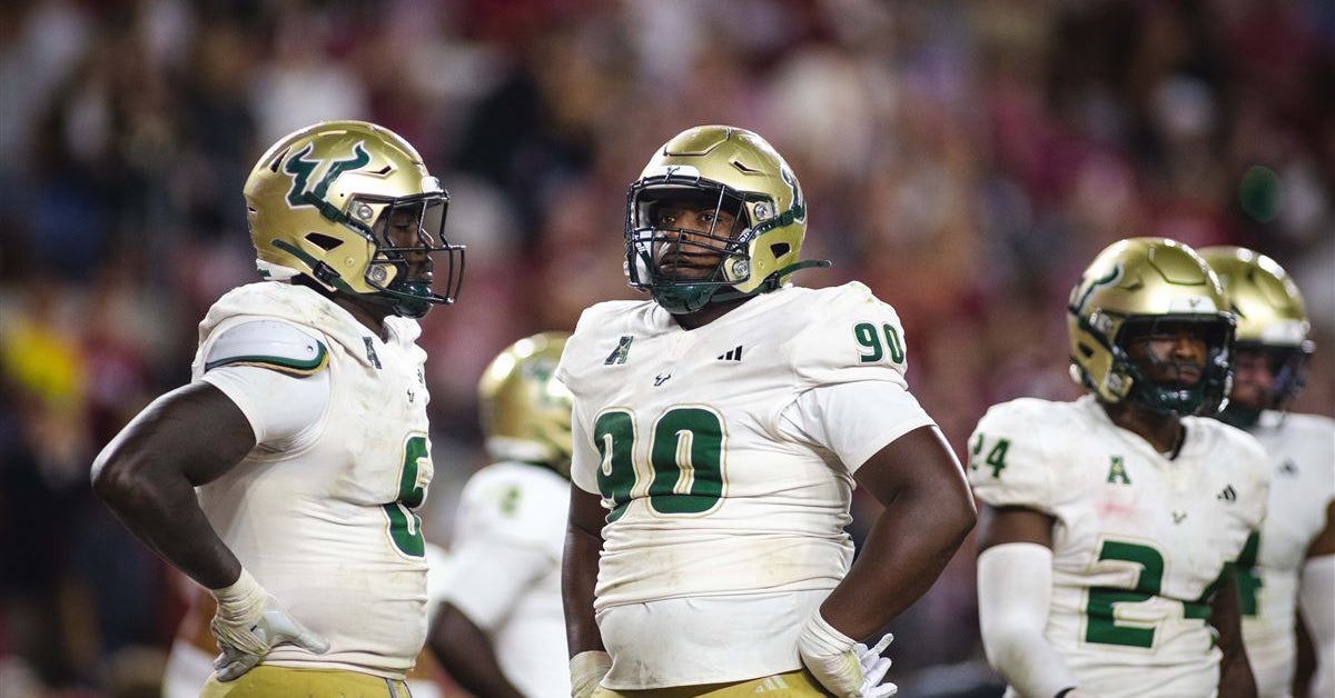 USF vs FAU PFF grades and snap counts