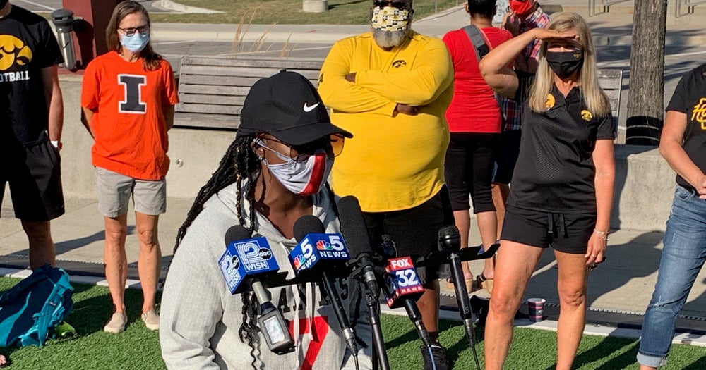 Ohio State's Sevyn Banks' mother: 'I want a fall season'