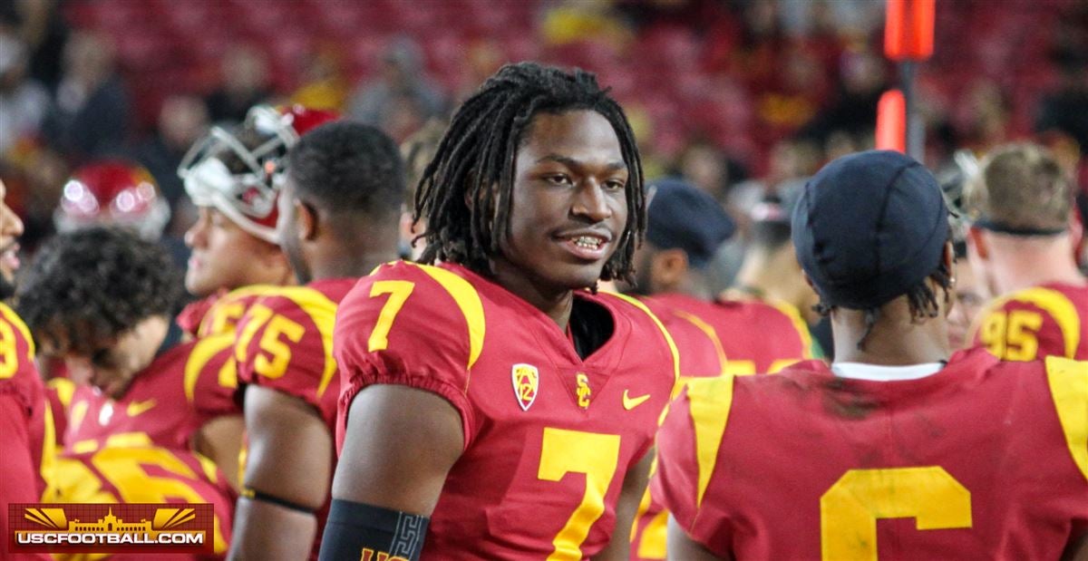 USC defense forces two turnovers, builds momentum toward big test at UCLA
