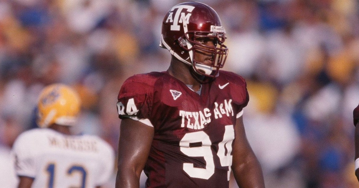 Former A&M standout Ty Warren joins ranks of Aggie head coaches