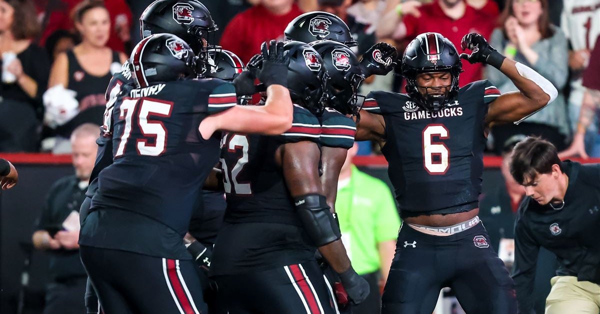 Offensive lines sets tone in dominating performance