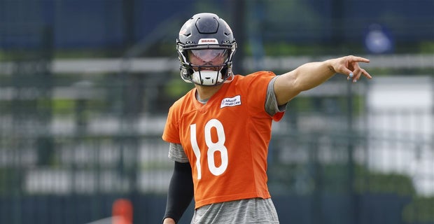 Chicago Bears 2025 training camp notebook day 8: Caleb Williams, Luther Burden III lead big day ...