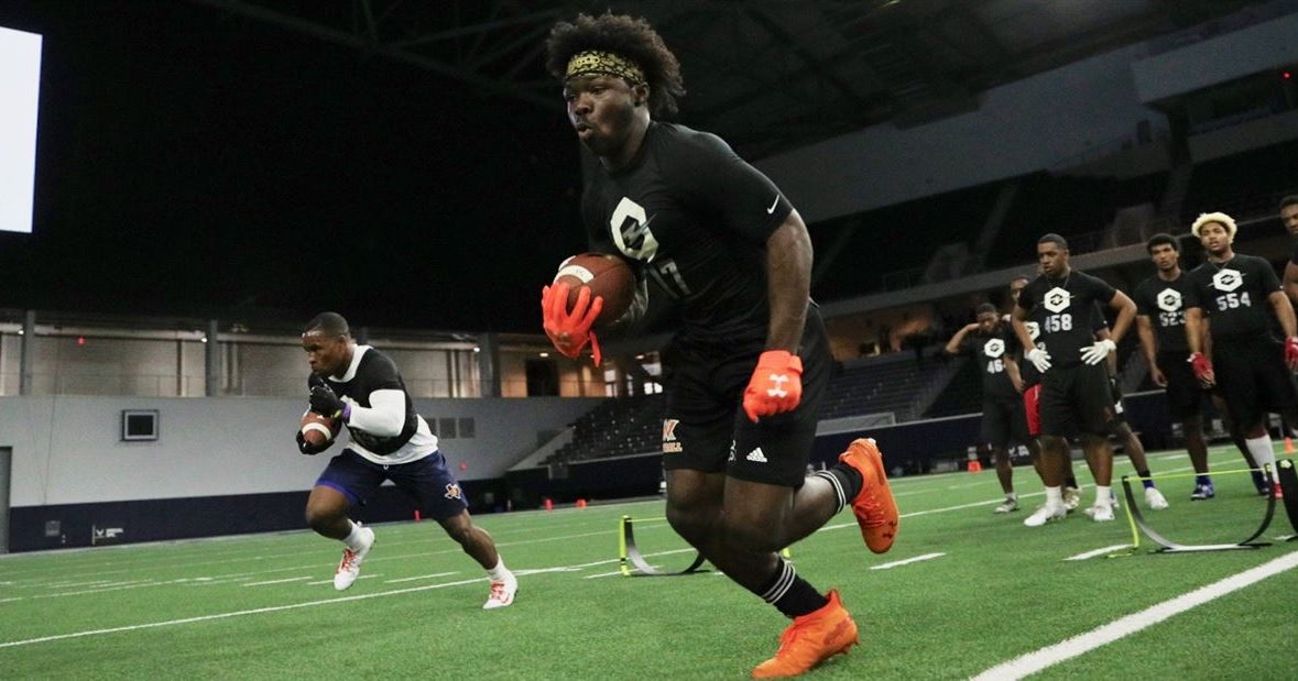 Texas running back looking at Wisconsin visit