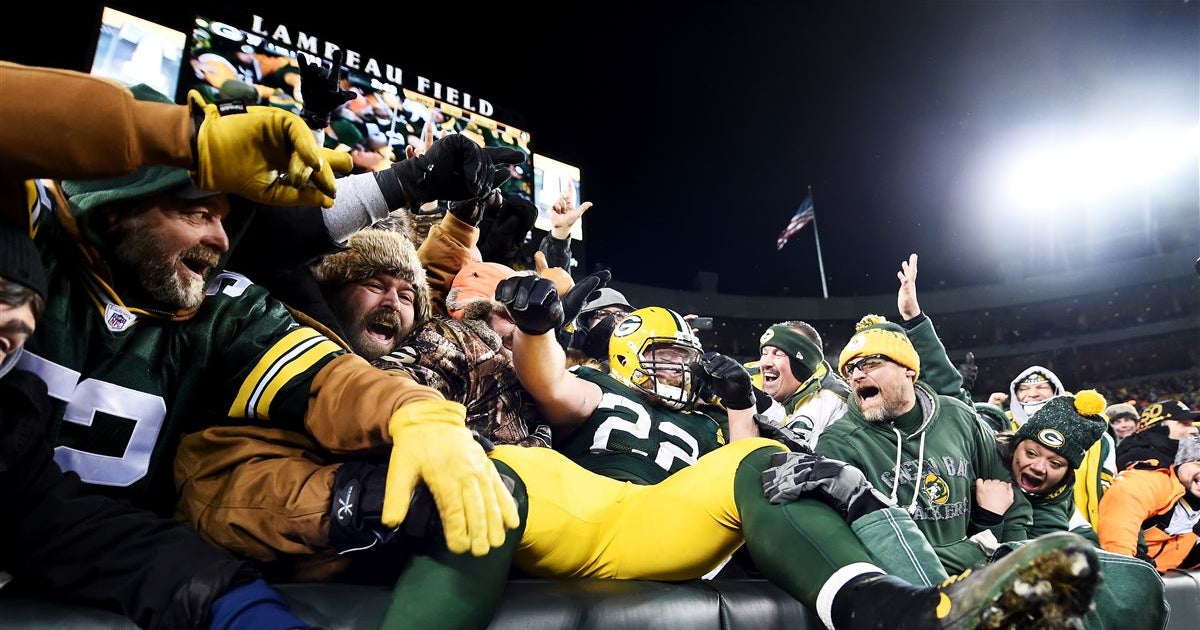 Green Bay Packers fans reactions to first gameday