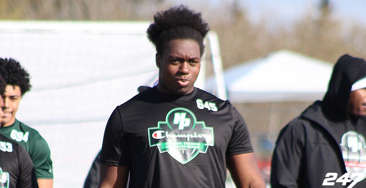 OL Demetri Manning sets three official visits