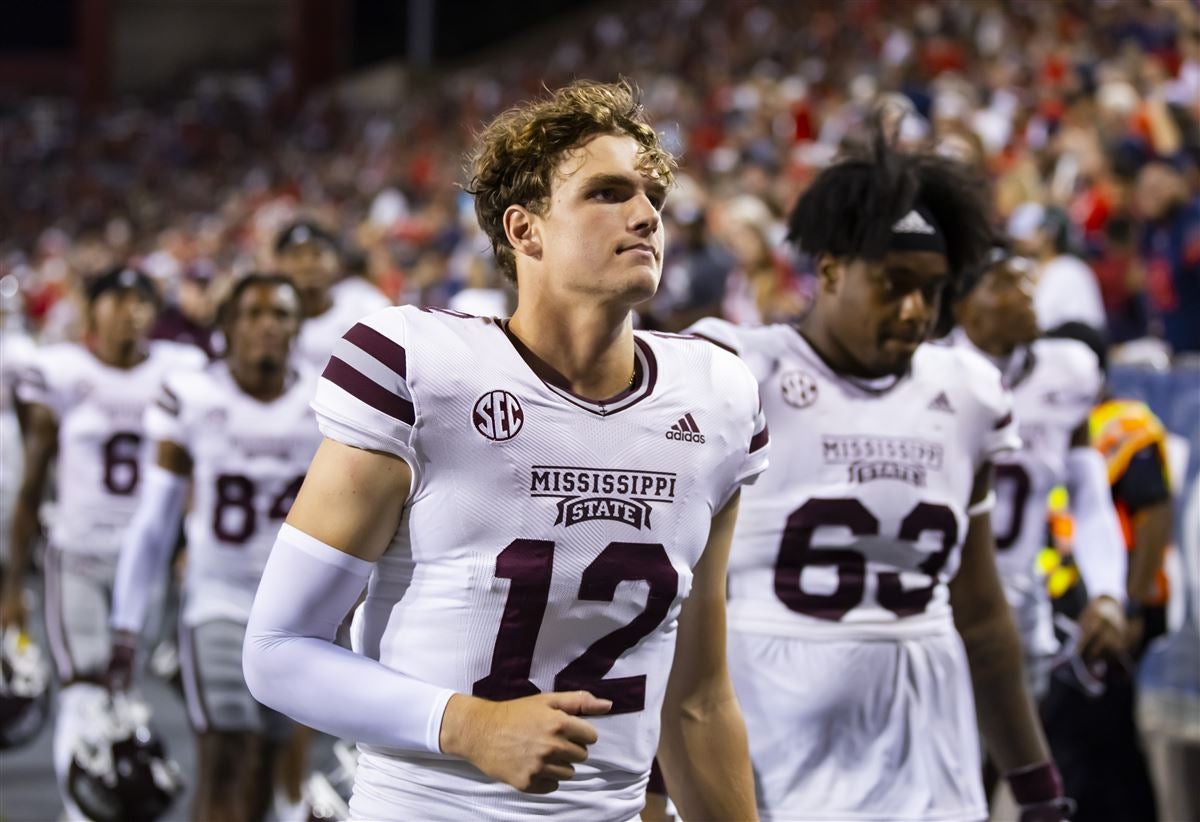 Bulldog freshman quarterback Sawyer Robertson enters transfer portal