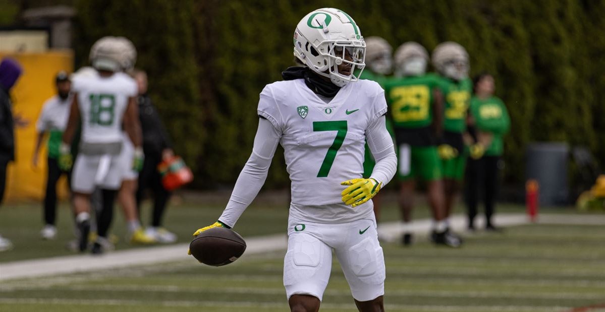 Ranking the top 10 Oregon football players for the 2024 season
