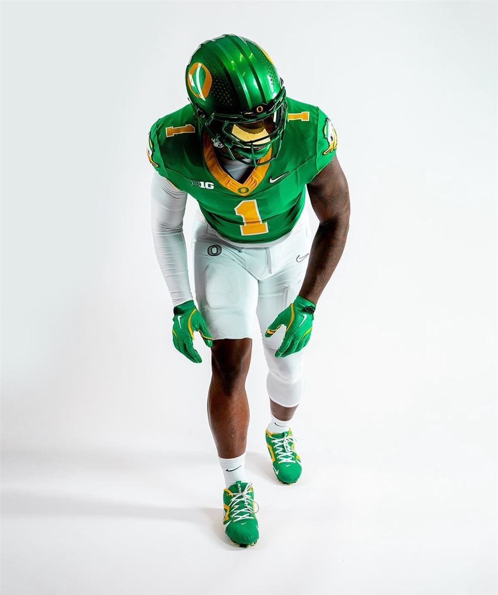 No. 7 Oregon announces uniforms for week two matchup against Boise State