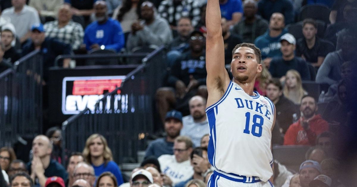 Another crunch time mistake dooms Duke against Kansas, 75-72