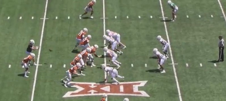 Texas QB Arch Manning makes Longhorns debut in spring game