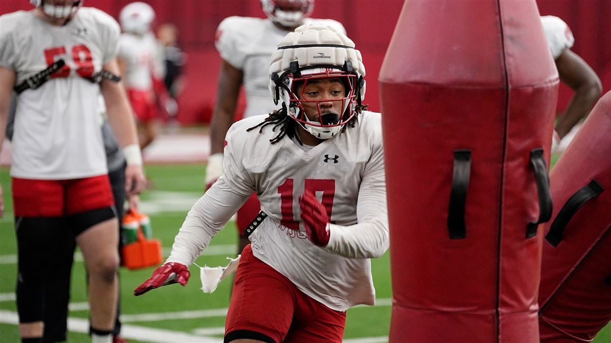 Football Insider: Darryl Peterson, OLB's Continue Disruptive Spring