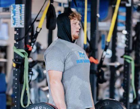 Rutledge Visits Georgia Tech