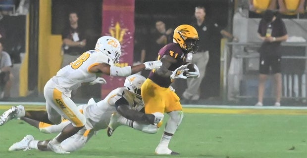 Isaiah Floyd enters transfer portal