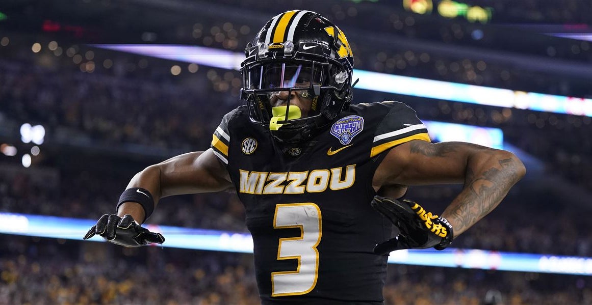 College football's 10 highest-paid positions based on NIL earnings ...