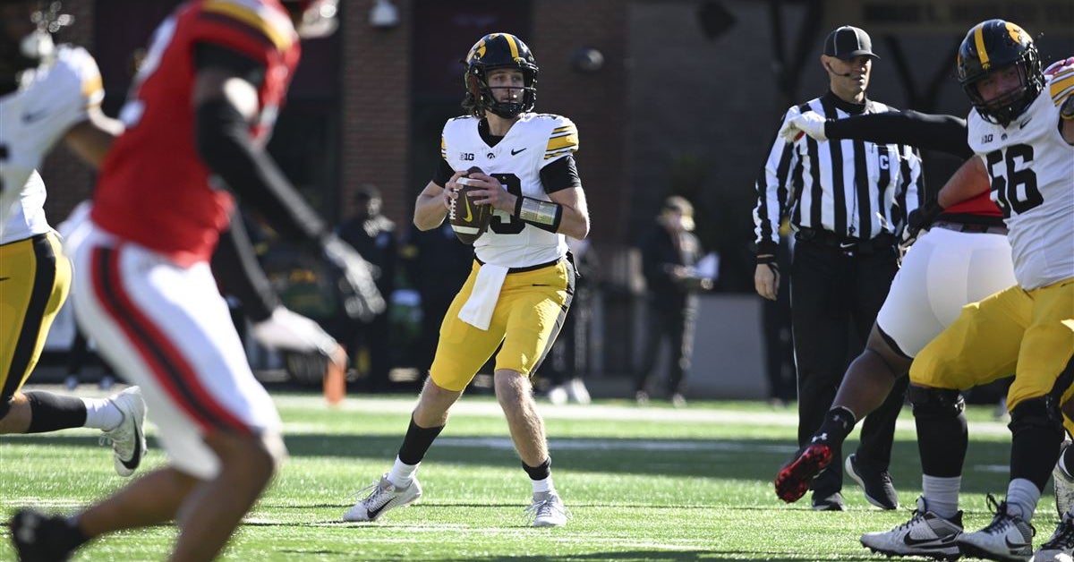 Iowa Football: Hawkeyes release depth chart ahead of Nebraska
