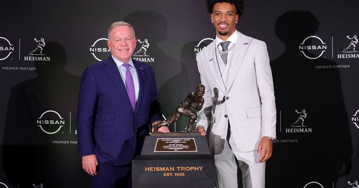 Future of QB room forever changed at LSU with Jayden Daniels Heisman win
