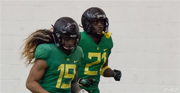 Robinson embracing Leavitt and his new defense