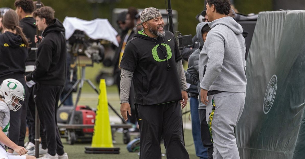 Oregon DL coach Tony Tuioti saw positives and growth in Ducks' first ...