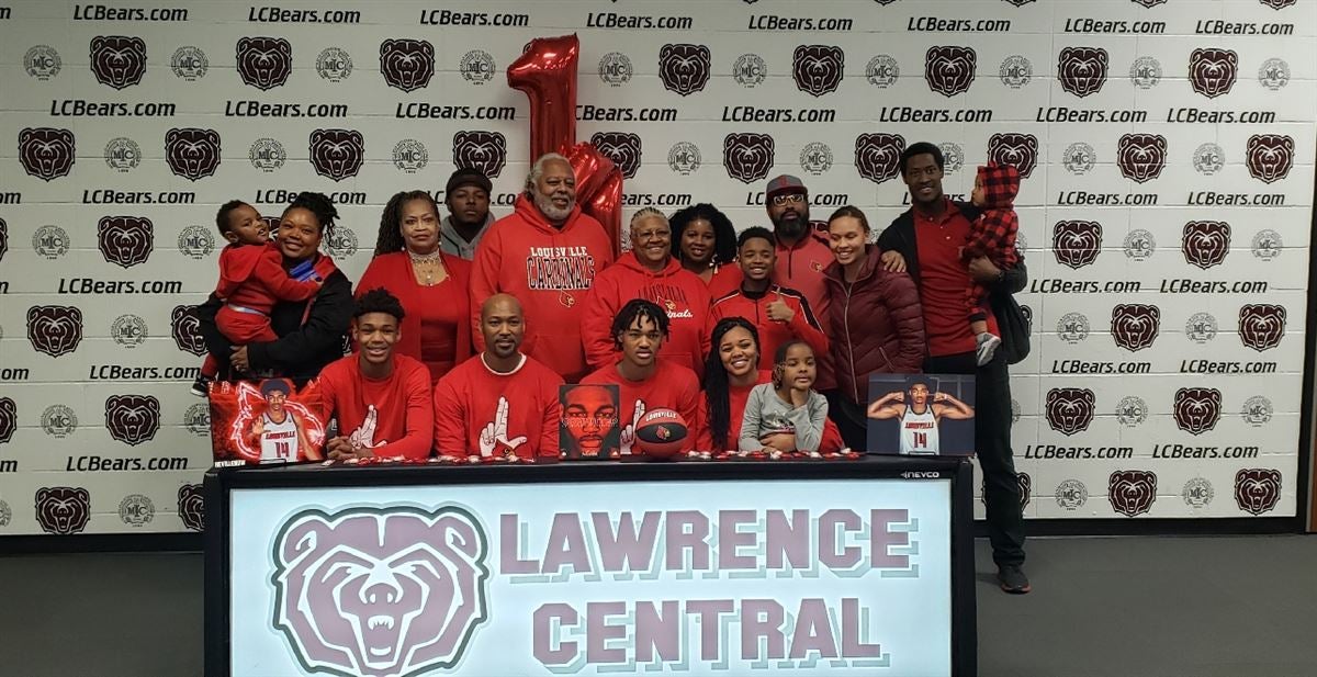 Photo gallery: D'Andre Davis signs with Louisville