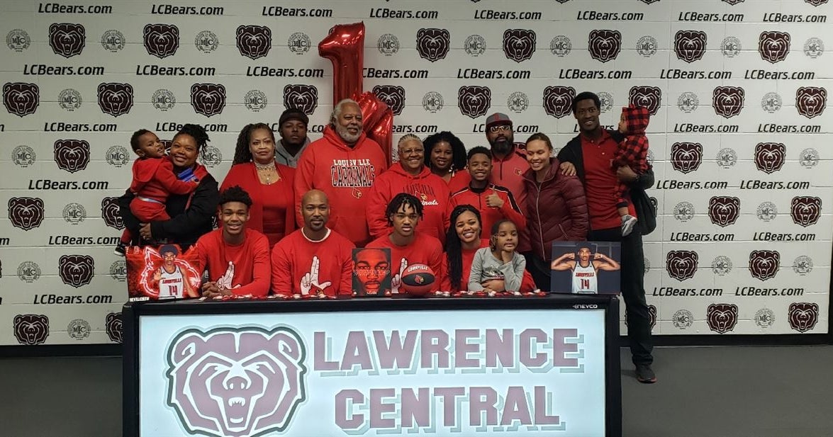 Photo gallery: D'Andre Davis signs with Louisville
