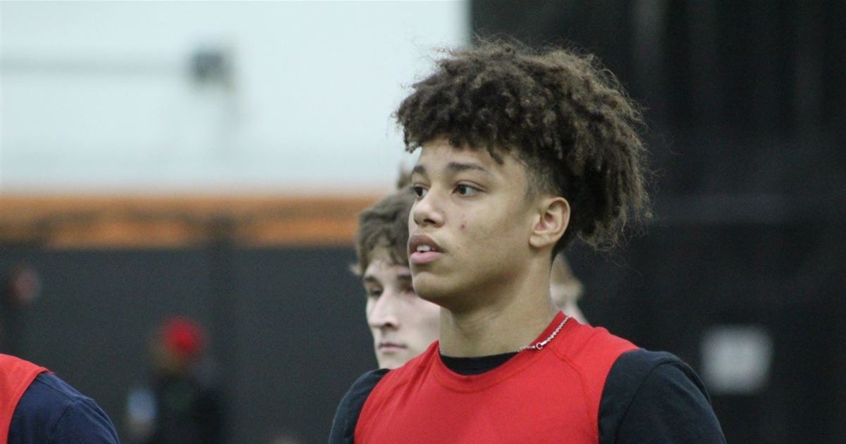 2025 Geneva WR Talyn Taylor 'seeing a lot of things' from Illini