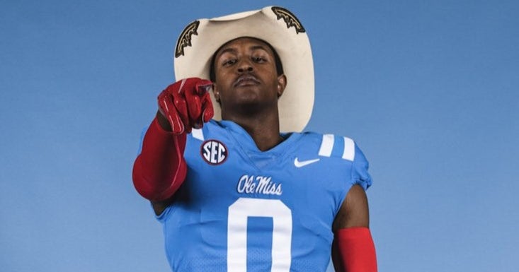 Horse-riding defensive lineman Aaron Travis recaps his recent ...