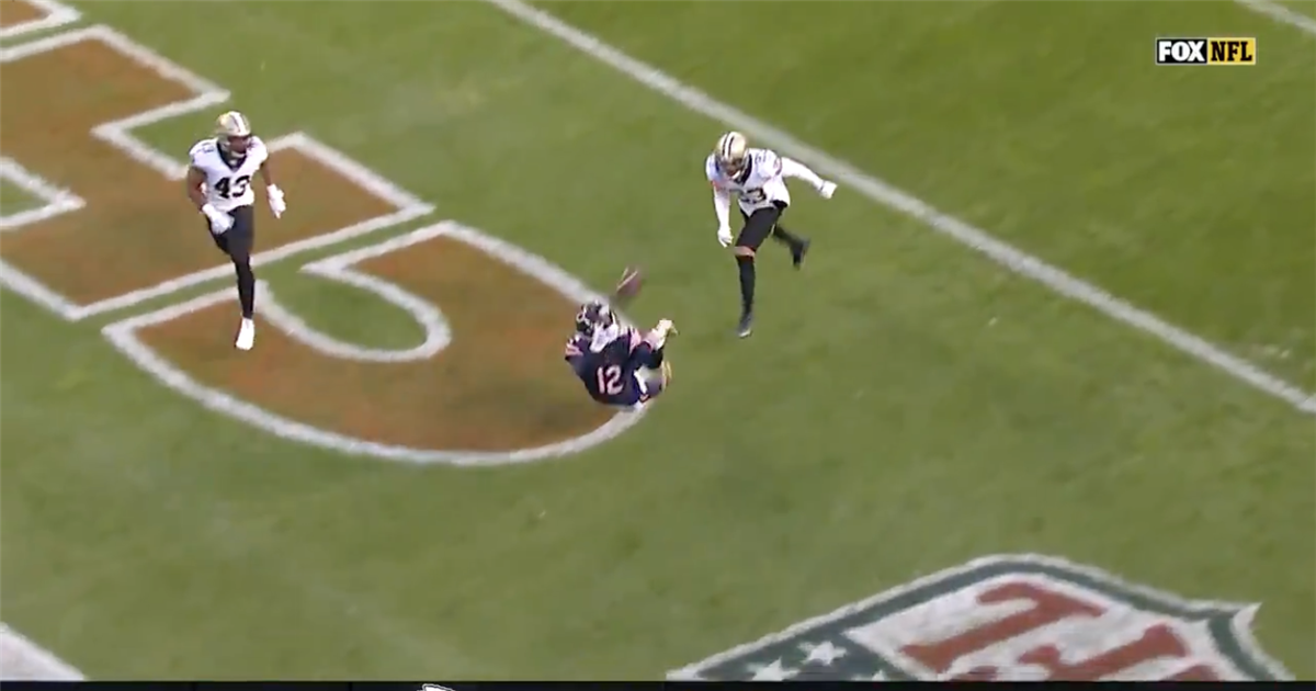 WATCH: Allen Robinson makes diving TD catch for Chicago Bears