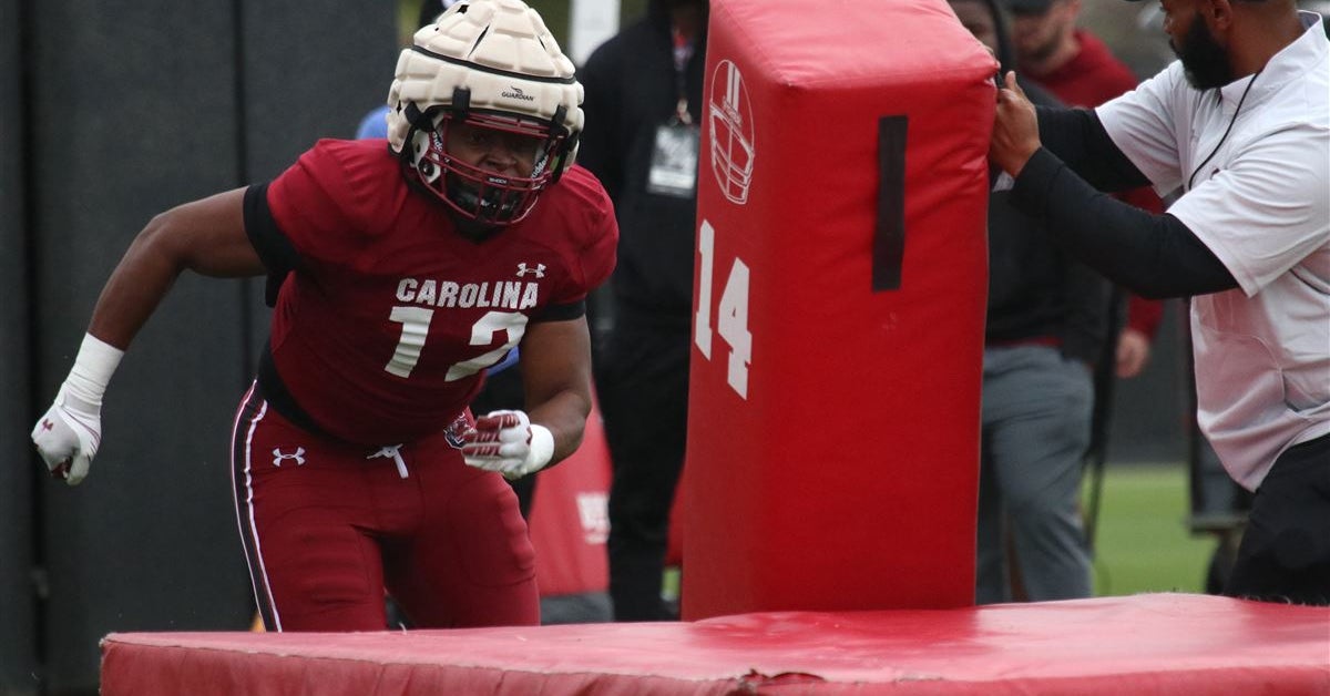 Carolina gives sneak preview of flexibility on defense