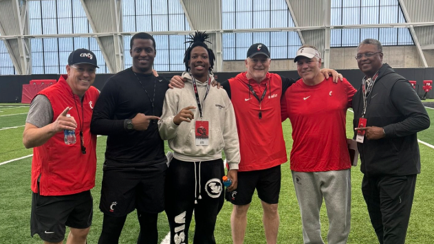 Pass Rusher JT Austin Commits to Cincinnati Following Official Visit