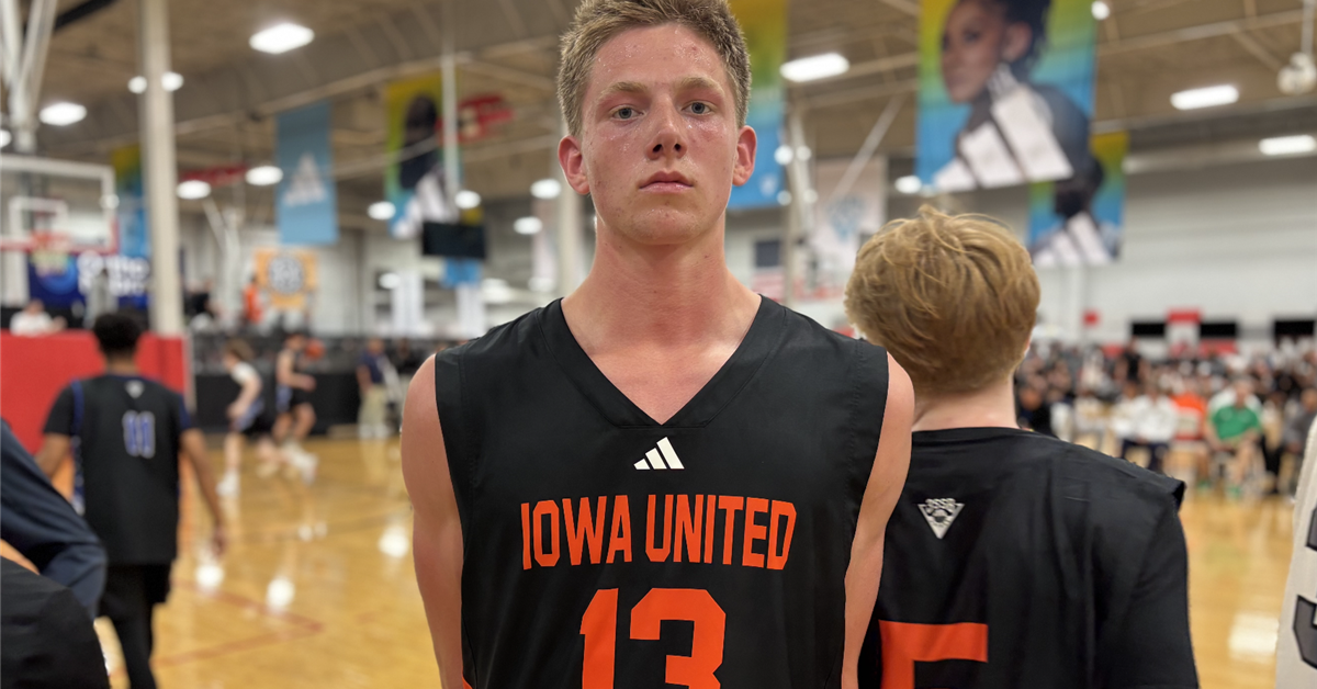 Iowa Basketball Recruiting Buzz: Three-star forward Landon Davis to visit Iowa next month