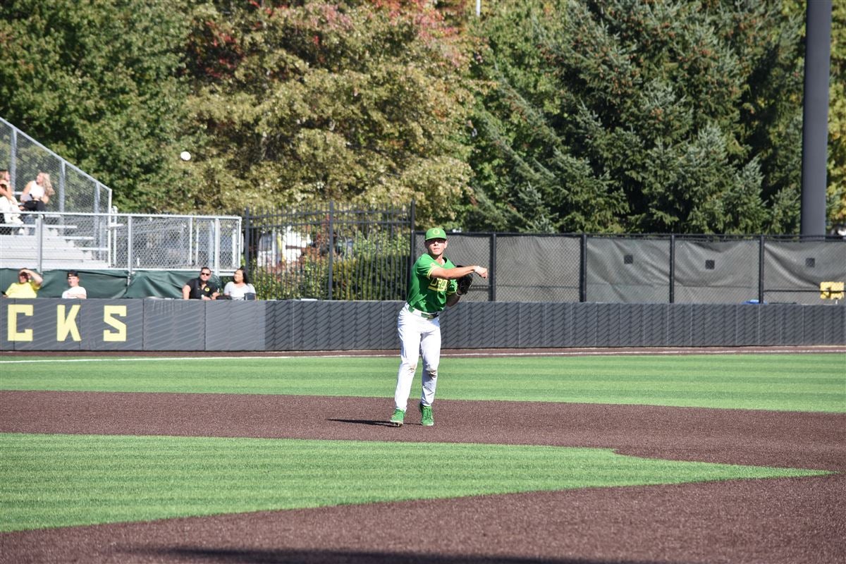 Photos from the first fall scrimmage for Oregon baseball