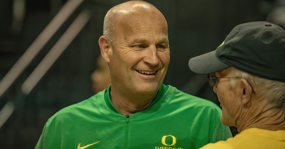 Kelly Graves breaks down trio of 2023 women's basketball signees