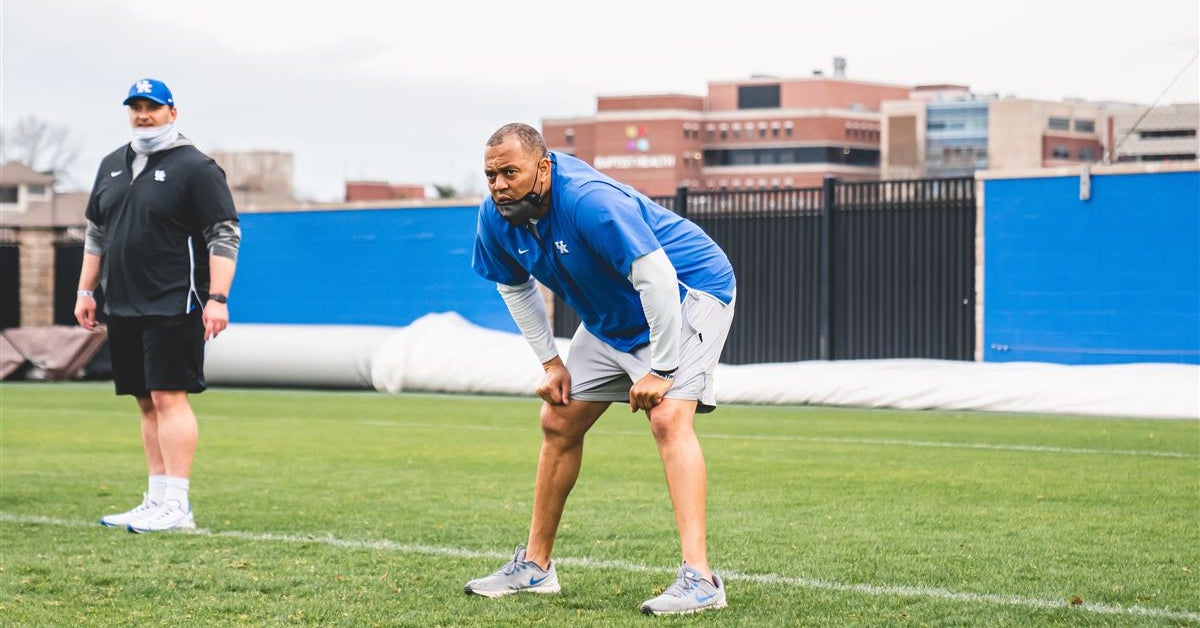 Kentucky offers JuCo DL Tavion Atkinson