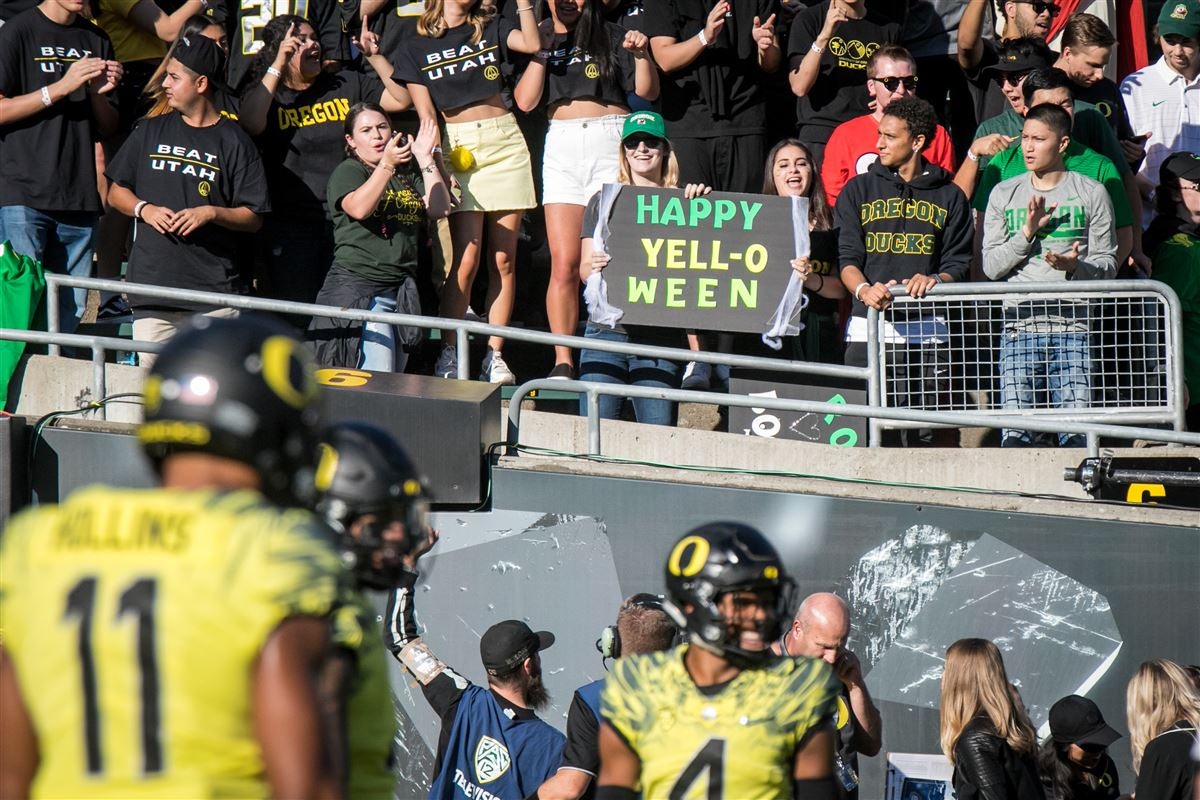 Ten reasons Oregon football fans are the absolute best