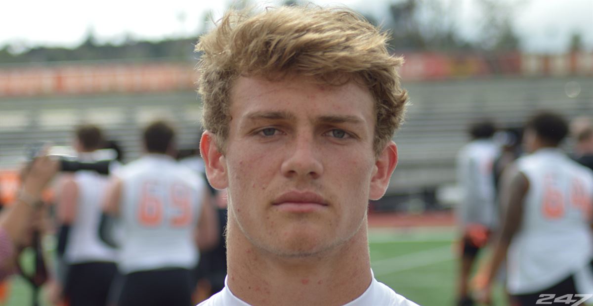 Future Coug Joey Hobert learned acrobatic WR skills on his couch