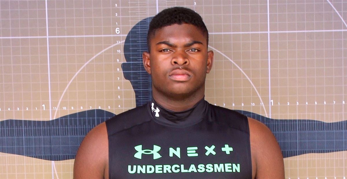Rebels offer 2025 in-state 4-star DL Reginald Vaughn