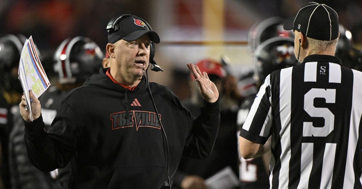 Louisville can't overcome its own miscues in loss to Clemson, falls 20-19