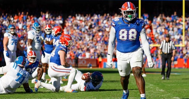 Billy Napier offers update on DL Caleb Banks' recovery from lower-leg ...